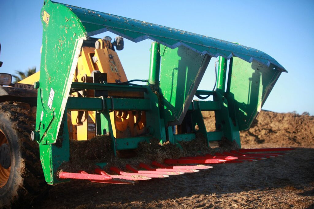 Kerfab Silage Shear Grab - Byron AG Machinery - Byron AG Machinery
