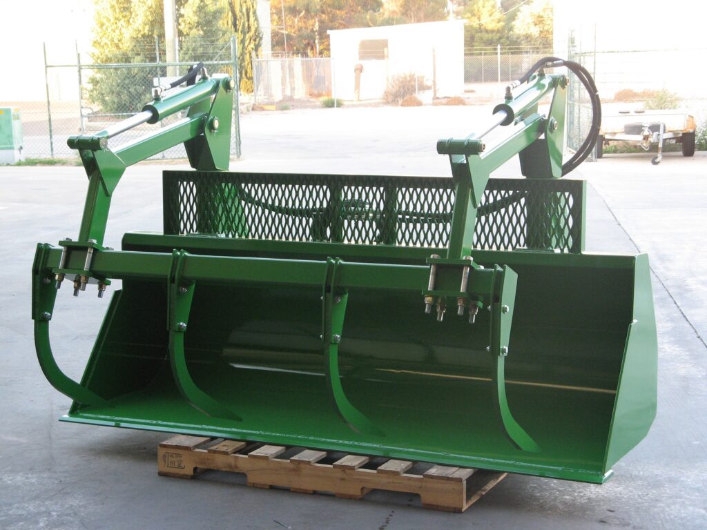Kerfab Silage Bucket Grapples - Byron AG Machinery - Byron AG Machinery